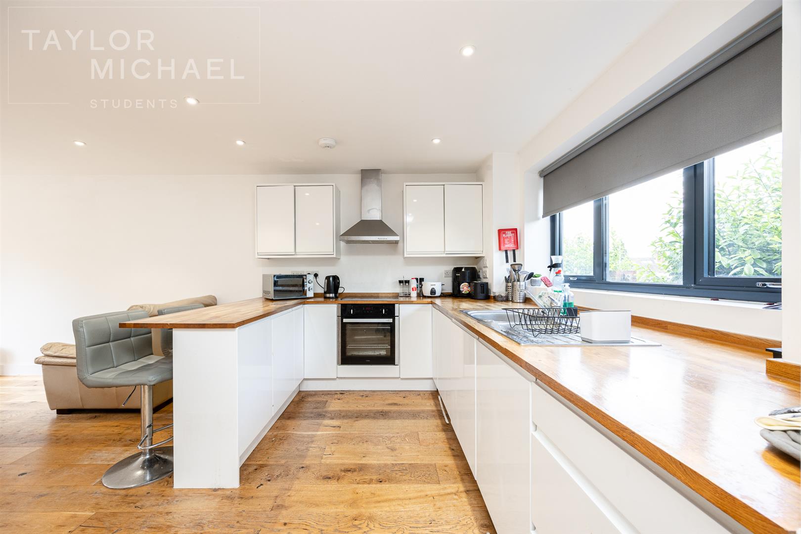 Woodbourne Avenue, Brighton - Taylor Michael